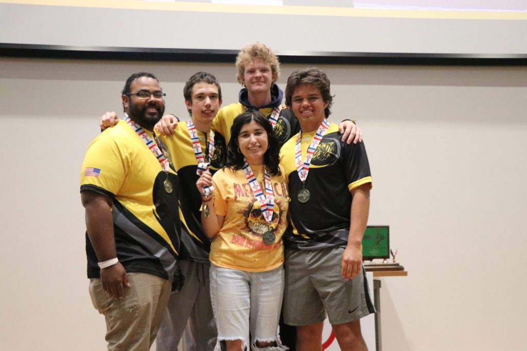 RATON’S CAYDEN WALTON CONTINUES TO RACK UP YARDS AND YARDS – NMAA