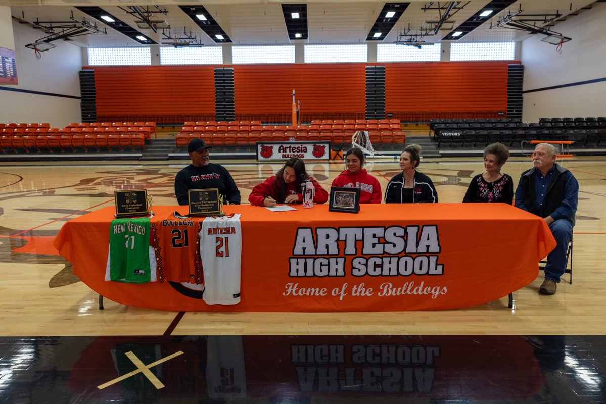 SIGNING DAY CENTRAL PRESENTED BY NEW MEXICO GAS COMPANY ENERGY ...